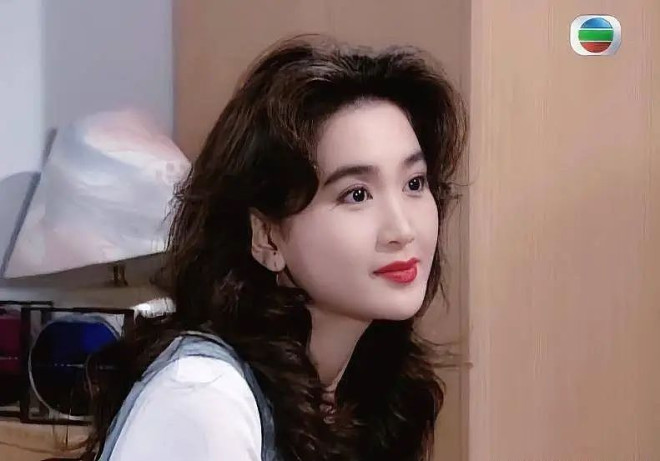 贫民窟少女嫁入豪门23年被老公宠上天 -6parkbbs.com